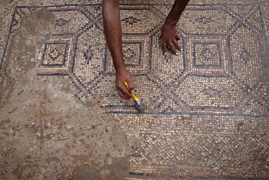 Byzantine mosaics discovered under Gaza farm - Muslim Ink